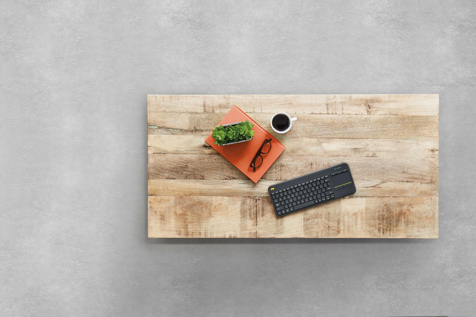 Logitech Wireless Touch Keyboard K400 Plus - Keyboar | 920-007131